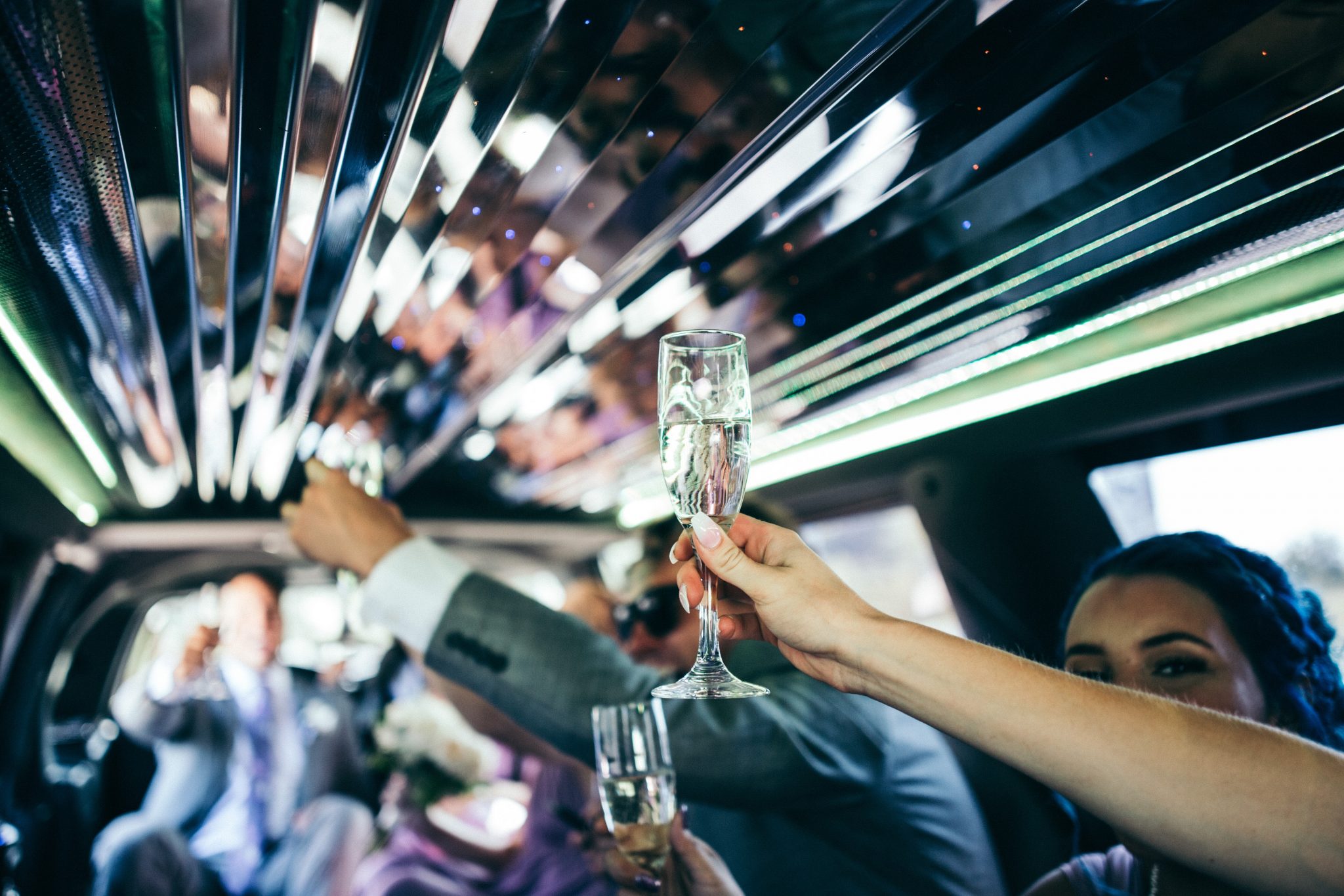 Benefits of a Limo for Holiday Travel